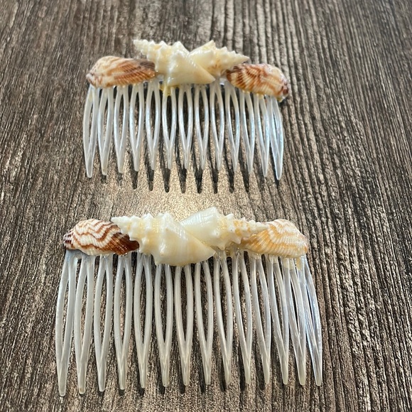 Accessories | Vintage Pair Of Decorative Hair Combs With Natural Shells ...